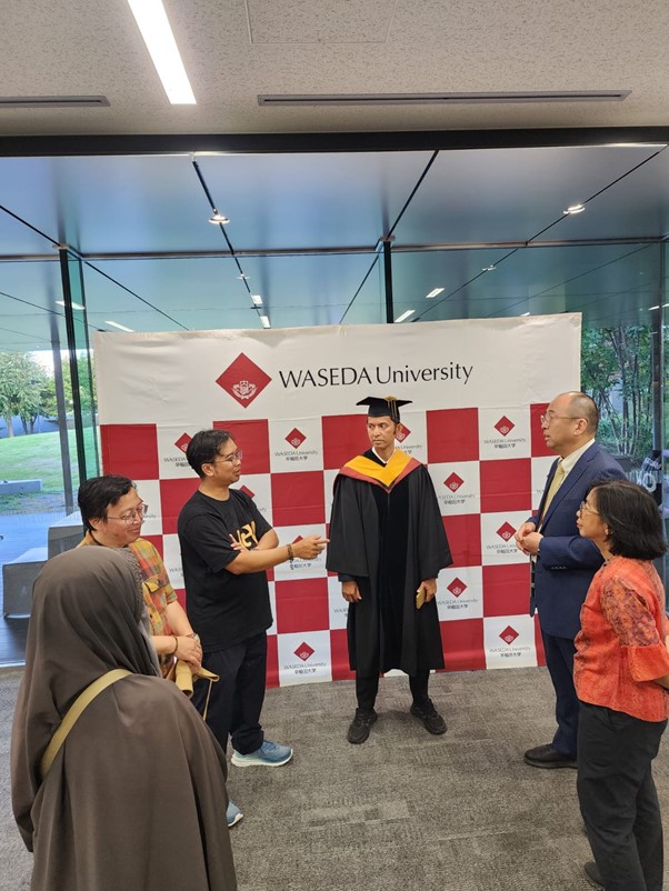 Visiting lecturer from the Department of Electrical Engineering and ...